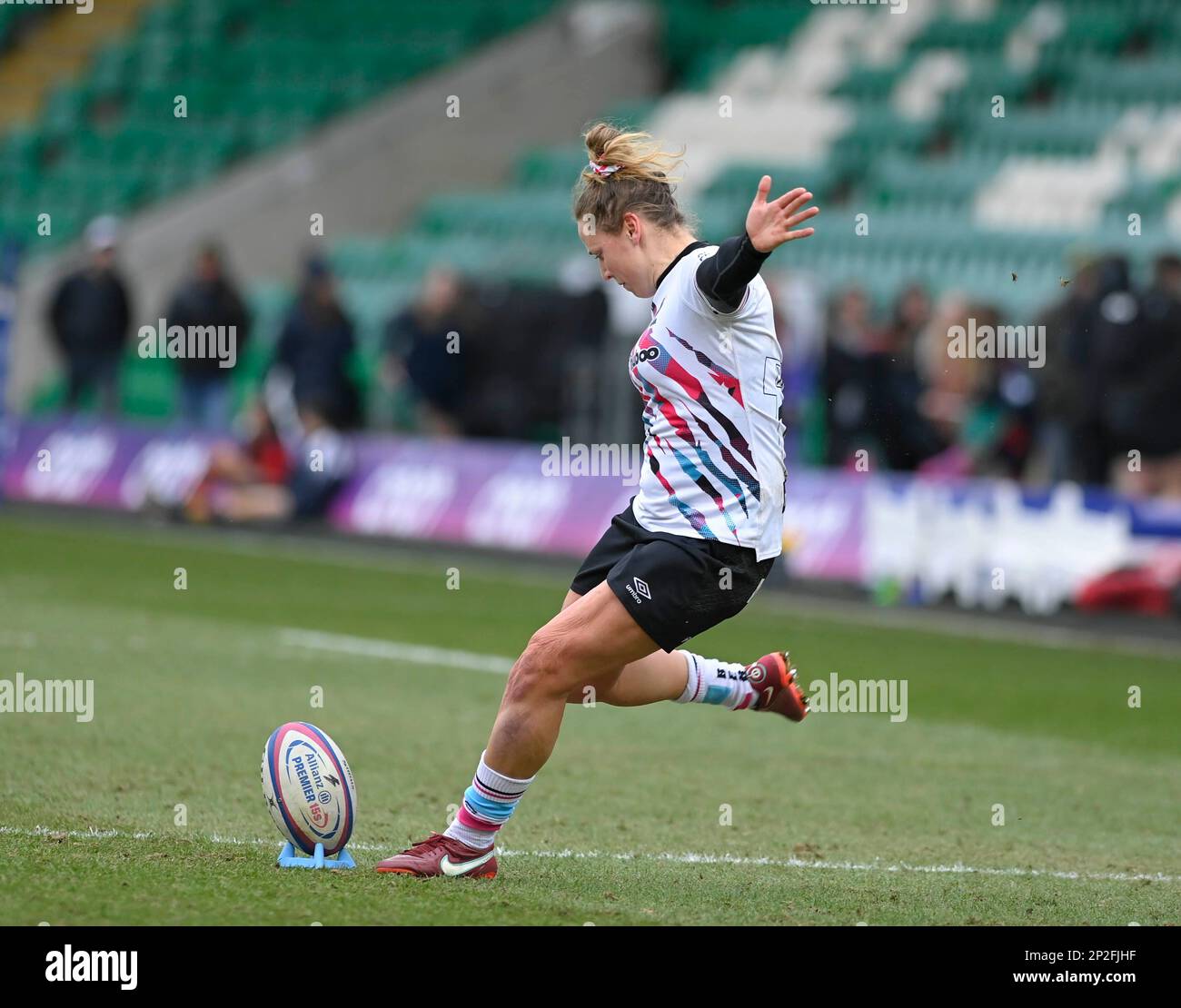 NORTHAMPTON, ENGLAND- Sat-4-2023:Amber Reed (c) of Bristol Bears in ...