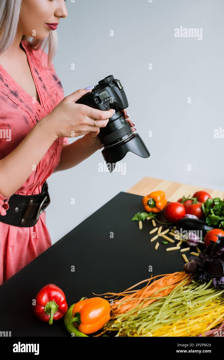 food photography blog stylist photographer Stock Photo - Alamy