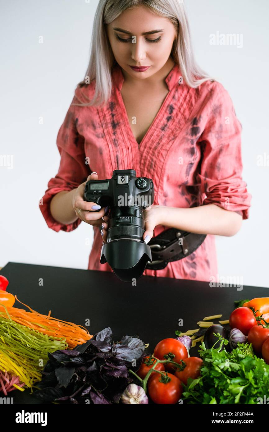 food photography blog stylist photographer Stock Photo - Alamy