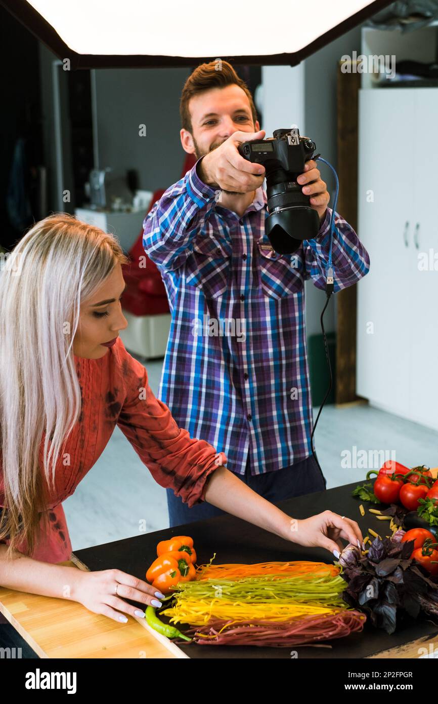 food photography teamwork studio photographer Stock Photo - Alamy