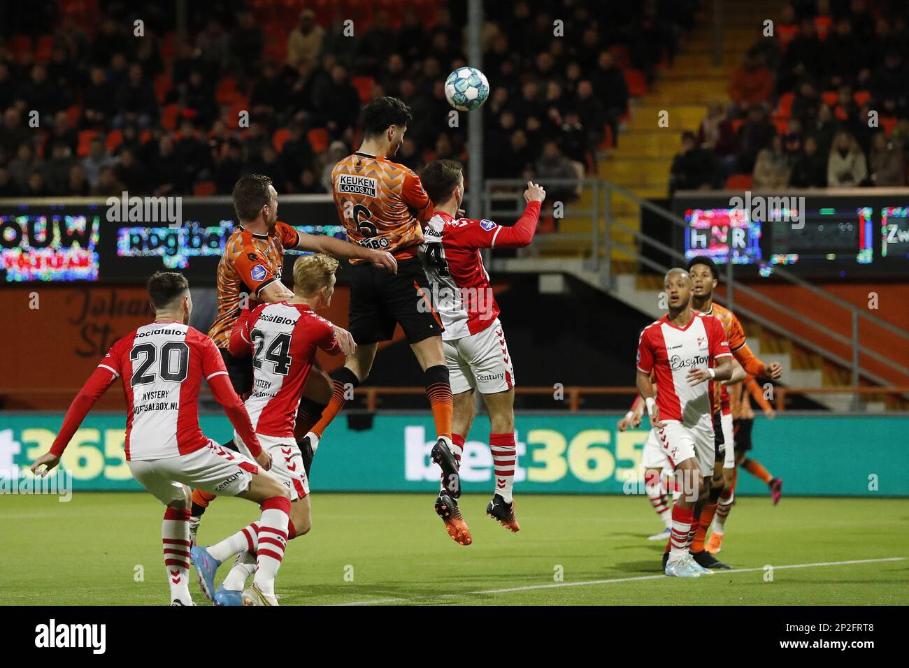VOLENDAM - (lr) Benaissa Benamar of FC Volendam scores the 1-1 during ...