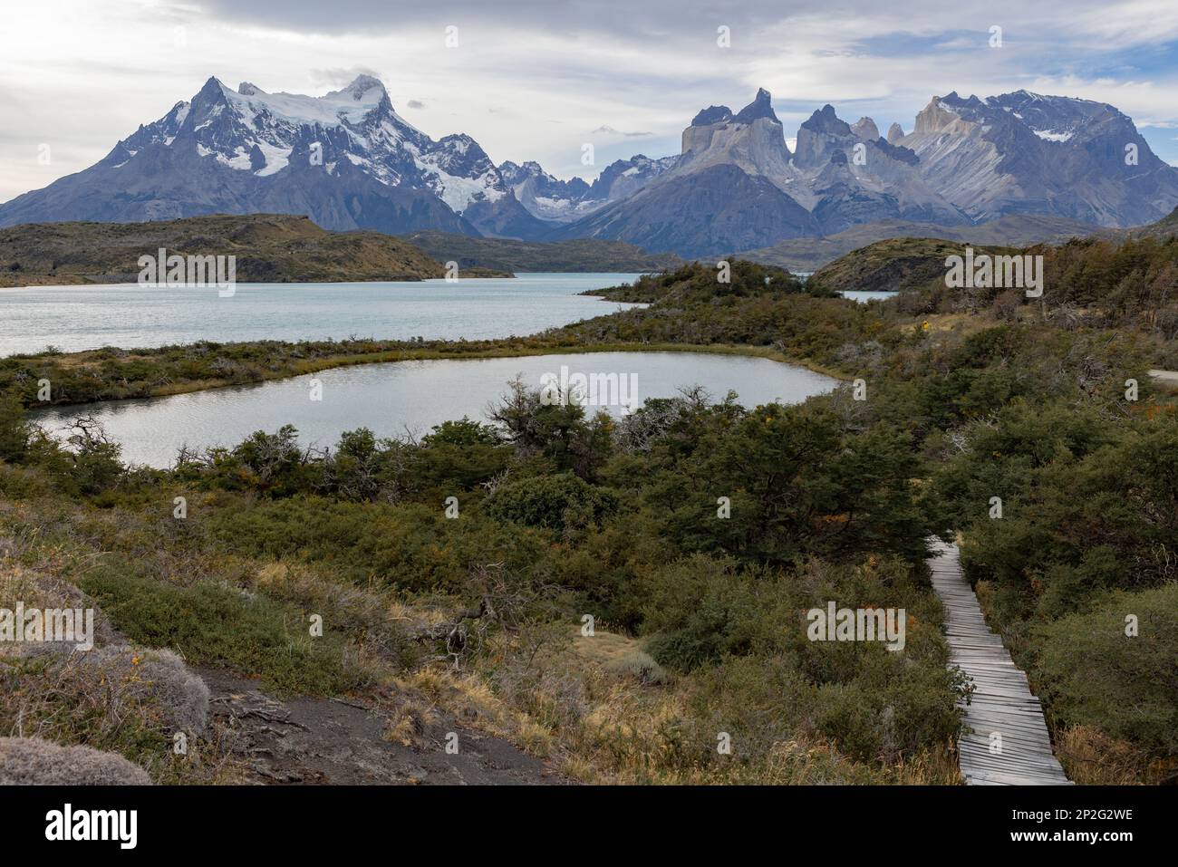 Impressive mountains and a lake with turquoise water at Torres del ...
