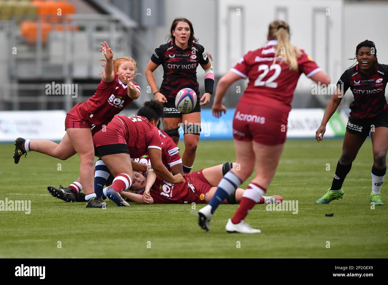 London, UK. 04th Mar, 2023. Laura Perrin of Sale Sharks Women passes ...