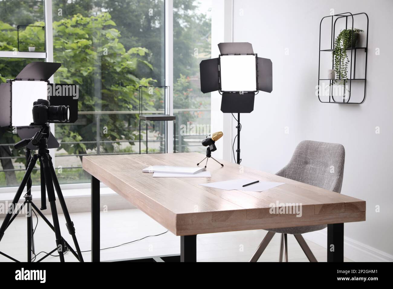 Bloggers equipment hi-res stock photography and images - Alamy