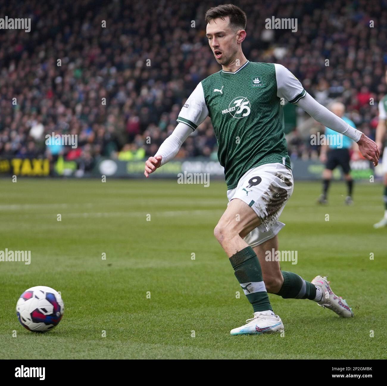 Ryan hardie plymouth argyle hi-res stock photography and images - Alamy