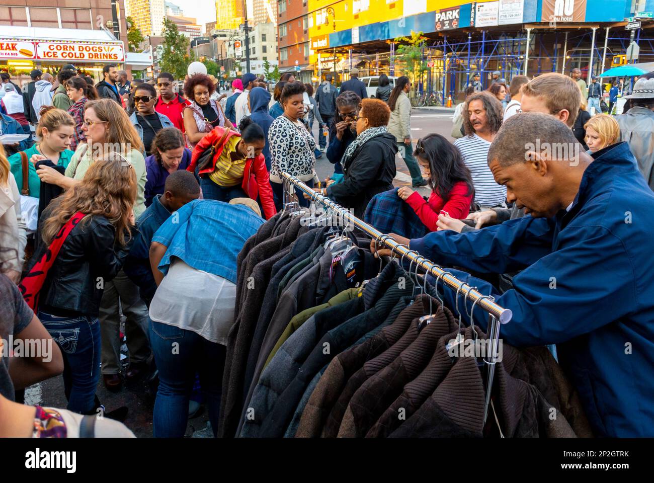 Clothing shopping aids hi-res stock photography and images - Alamy