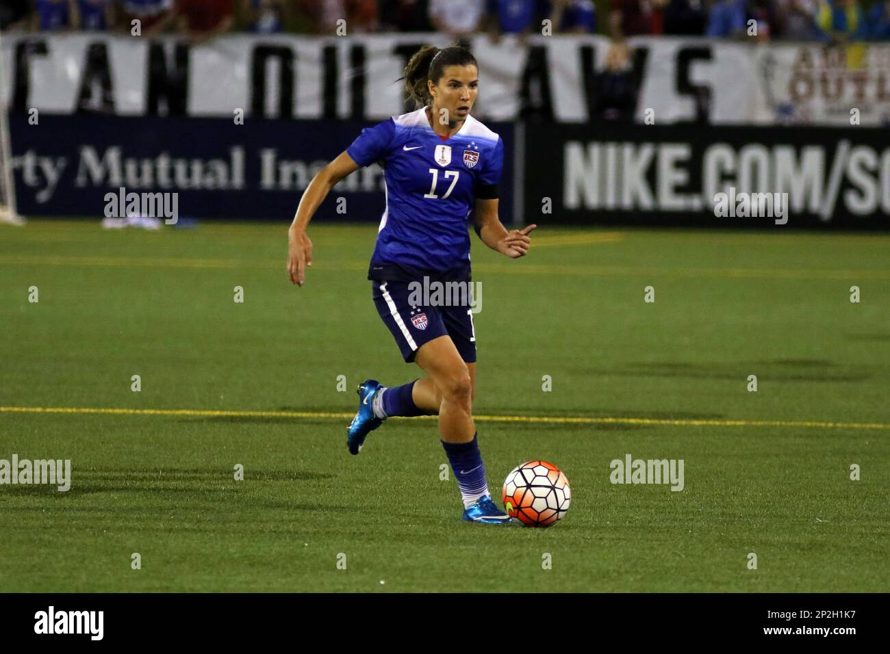 19 August 2015: United States midfielder Tobin Heath (17) in the ...