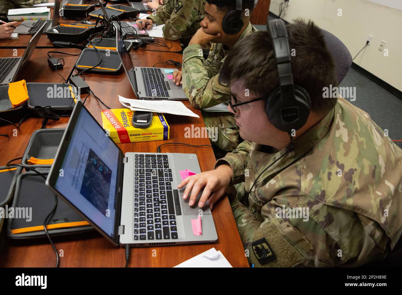 Intelligence cycle hi-res stock photography and images - Alamy