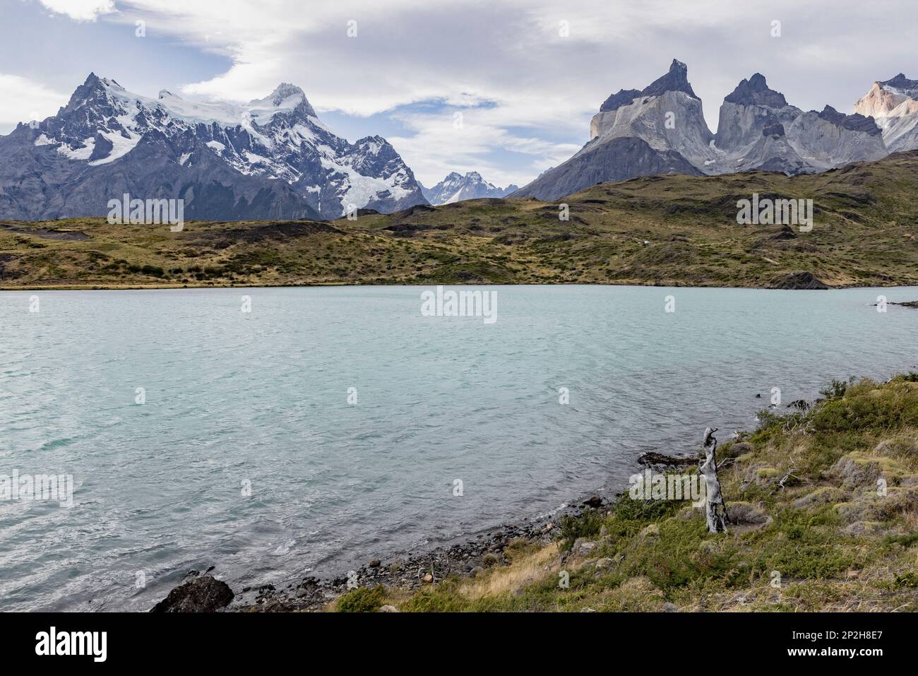 Impressive mountains and a lake with turquoise water at Torres del ...