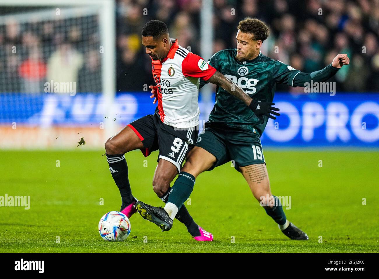 Rotterdam - Danilo Pereira da Silva of Feyenoord, Liam van Gelderen of ...