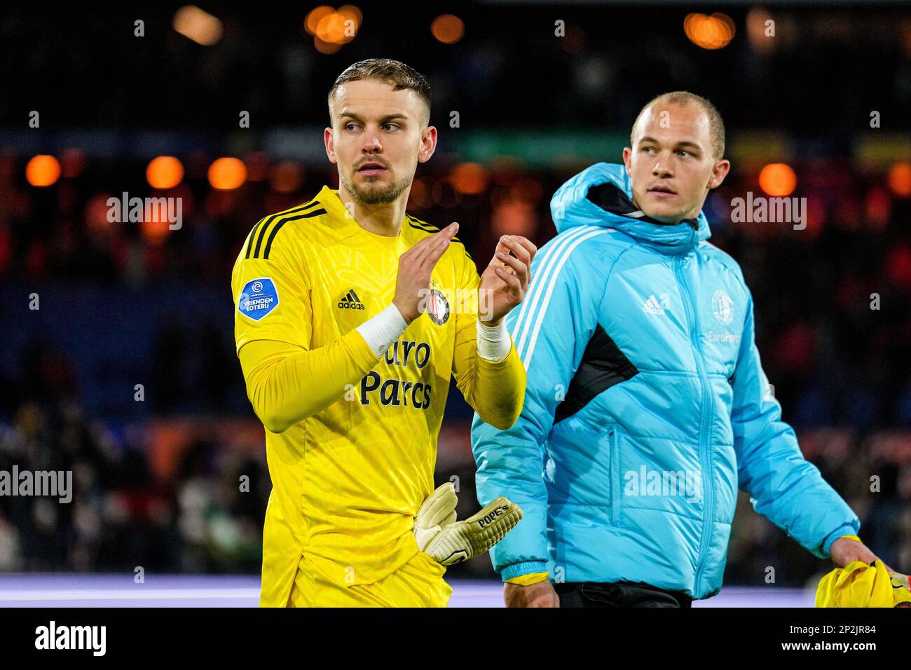 Rotterdam - Feyenoord keeper Timon Wellenreuther celebrates the win ...