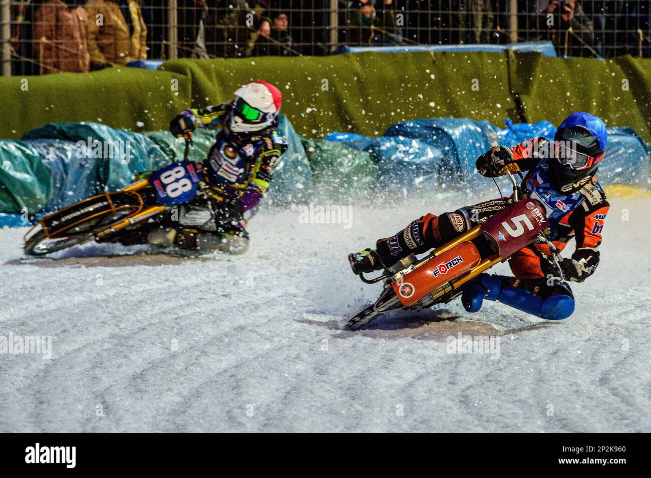 Blue ice cycles hi-res stock photography and images - Alamy