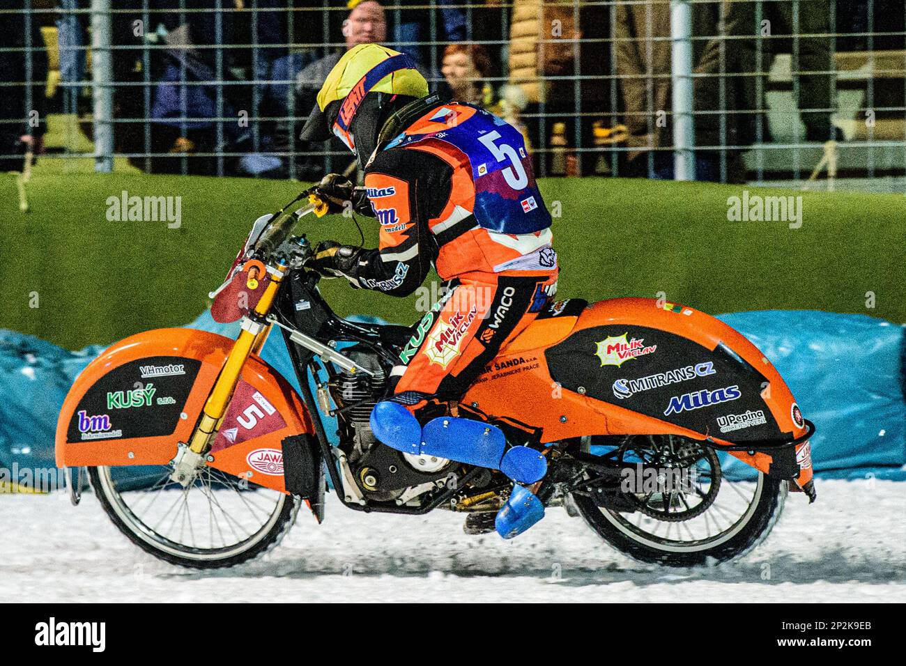 Reinsert hi-res stock photography and images - Alamy