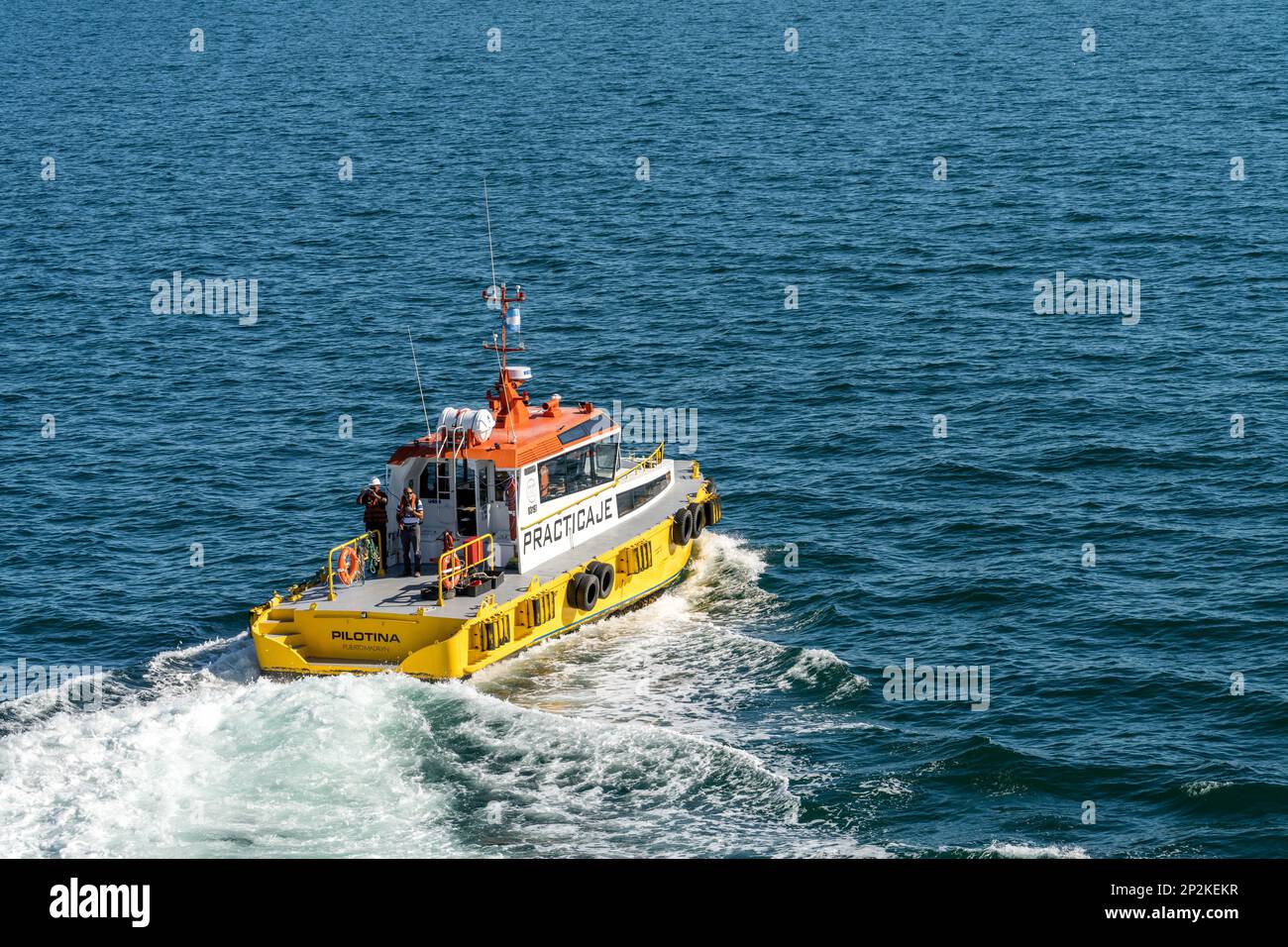 Docking pilot hi-res stock photography and images - Alamy