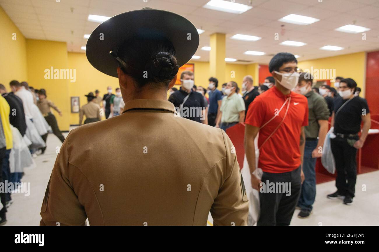 A U.S. Marine Corps drill instructor with Receiving Company, Support ...