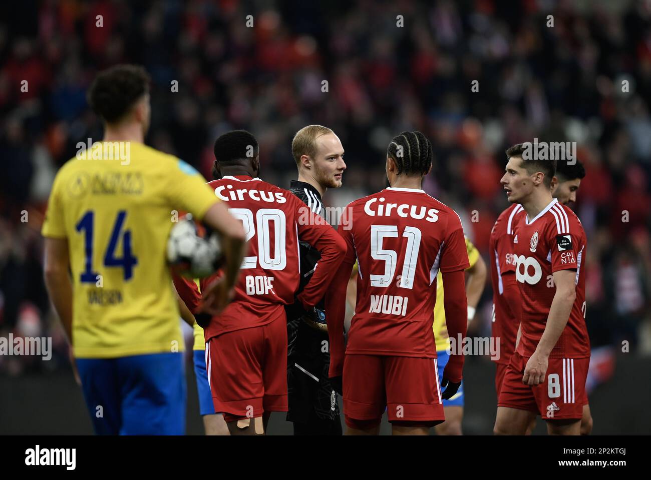 Standard's goalkeeper Arnaud Bodart receives a red card from the ...