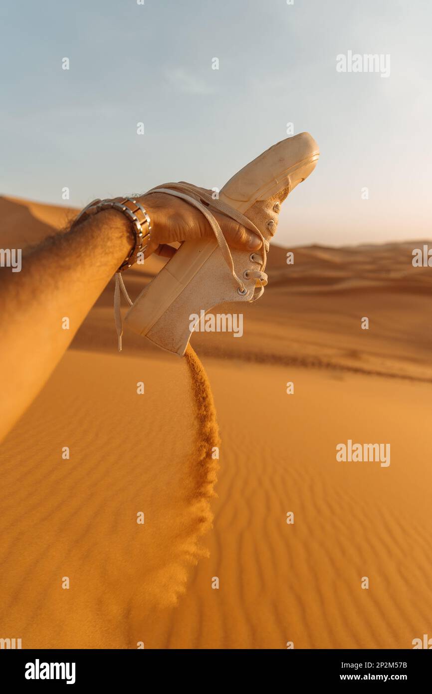 Sand pouring out hi-res stock photography and images - Alamy