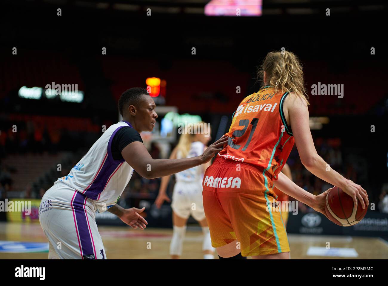 Stephanie Madden of CDB Clarinos Tenerife (L) and Marie Gulich of ...
