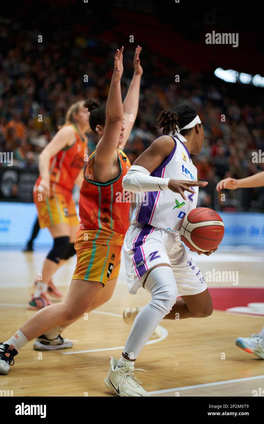 Aisha sheppard hi-res stock photography and images - Alamy