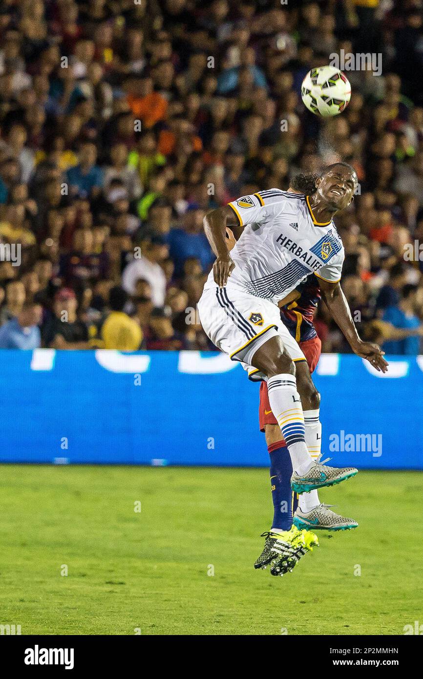 21 July 2015: Los Angeles Galaxy forward Edson Buddle (16) wins a ...