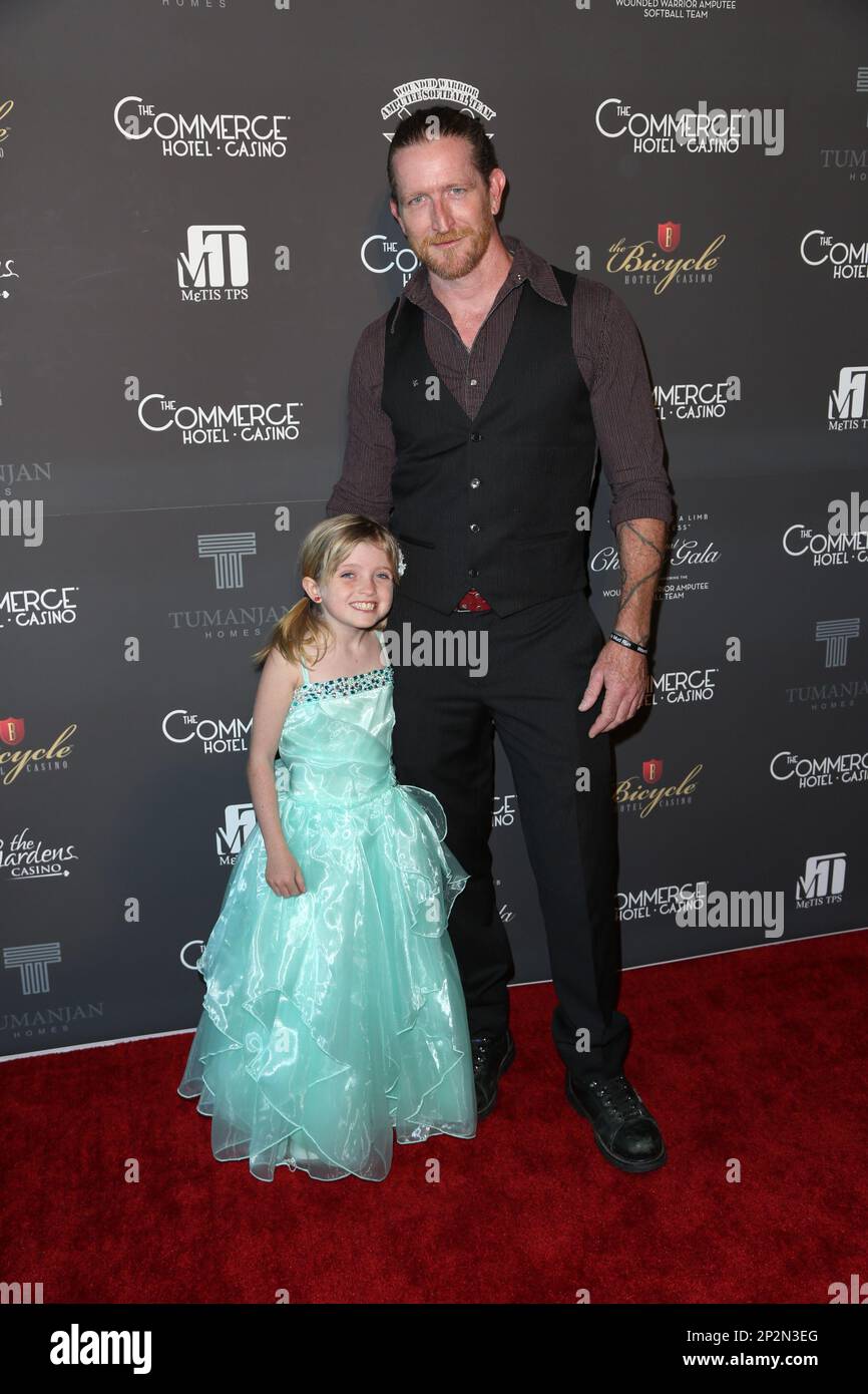 Photo by: JMA/STAR MAX/IPx7/17/15Farrah Mackenzie and Andy Mackenszie ...