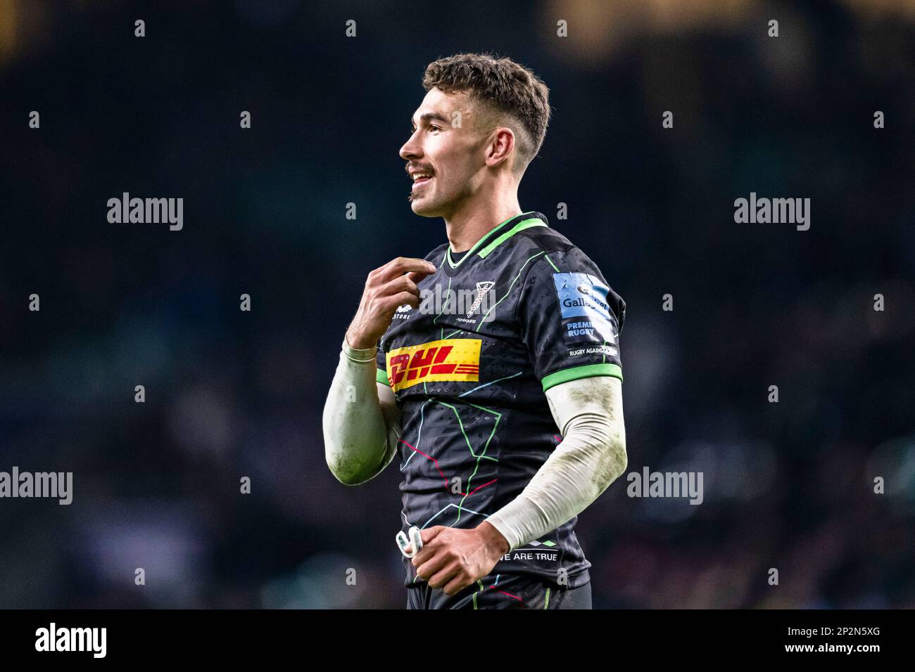 LONDON, UNITED KINGDOM. 04th, Mar 2023. Nick David of Harlequins greets ...