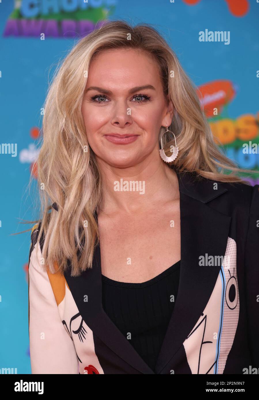 Laura Bell Bundy arrives at the Nickelodeon Kids' Choice Awards on ...
