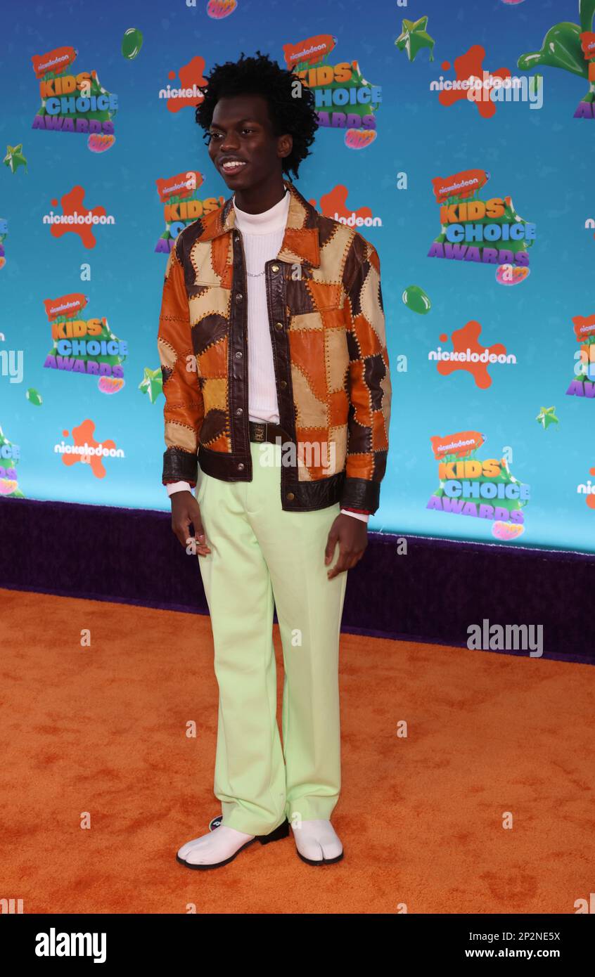 Tim Johnson Jr. arrives at the Nickelodeon Kids' Choice Awards on ...