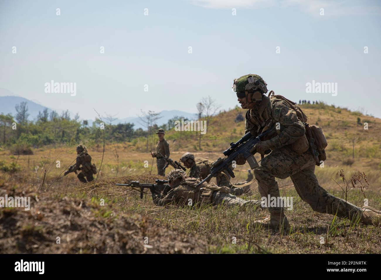 U.S. Marines with Echo Company, Battalion Landing Team 2/4, 13th Marine ...