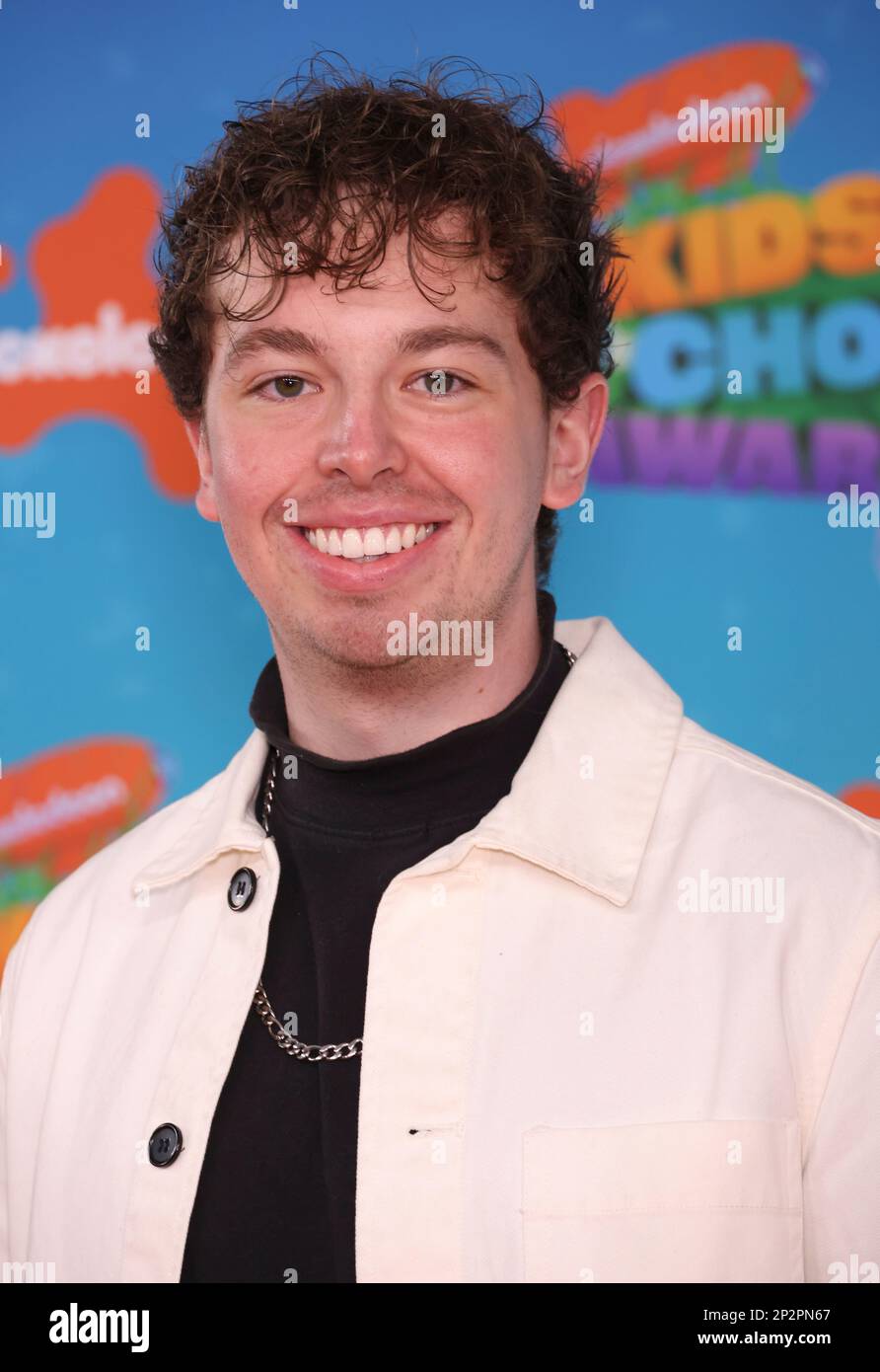 Jared Bailey arrives at the Nickelodeon Kids' Choice Awards on Saturday ...
