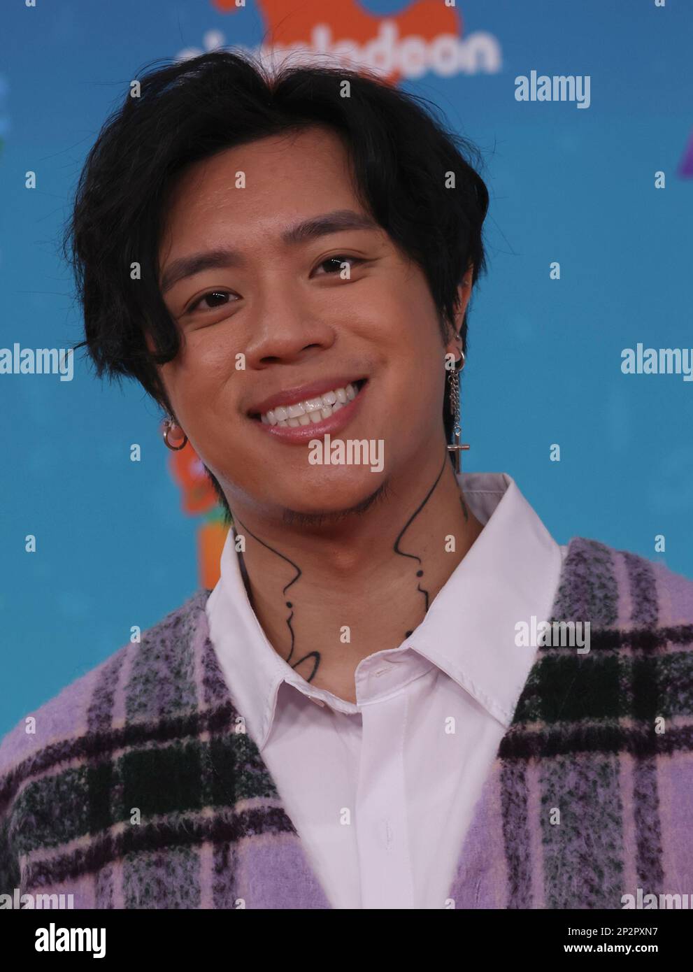 Michael Le arrives at the Nickelodeon Kids' Choice Awards on Saturday ...