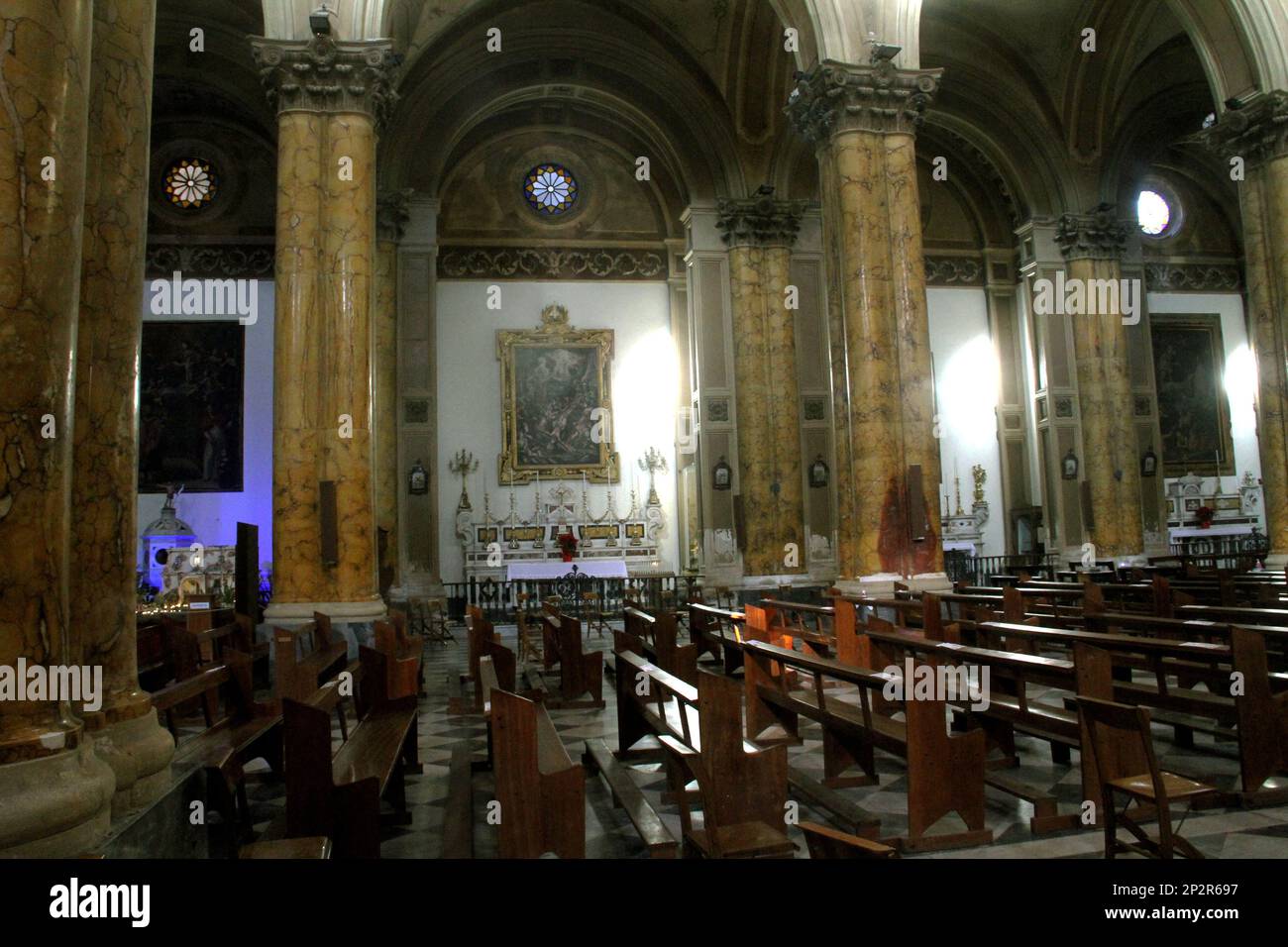 Galatina, Italy. Interior of the 17th century Catholic Church of the ...