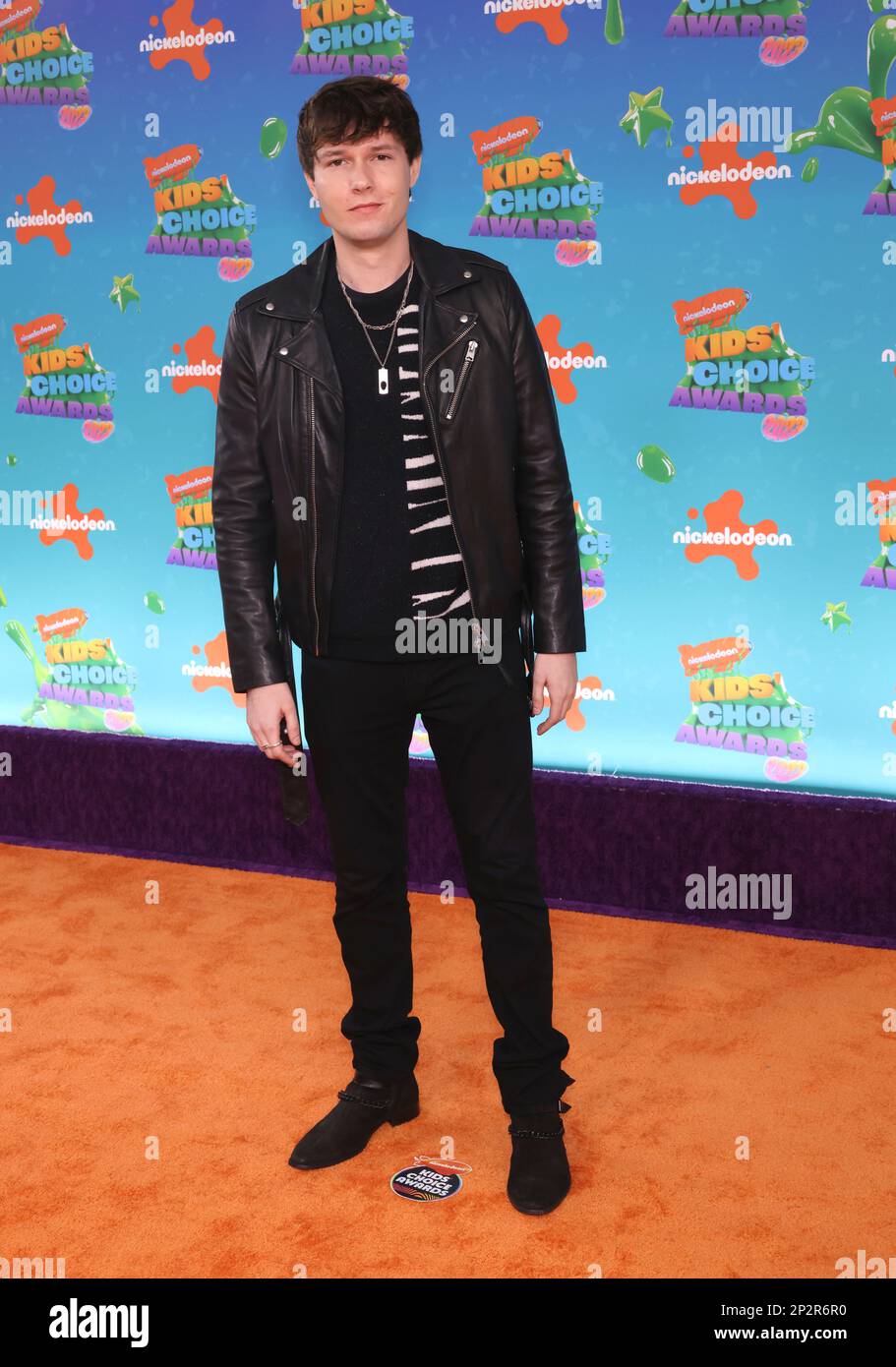 Zach Justice arrives at the Nickelodeon Kids' Choice Awards on Saturday ...
