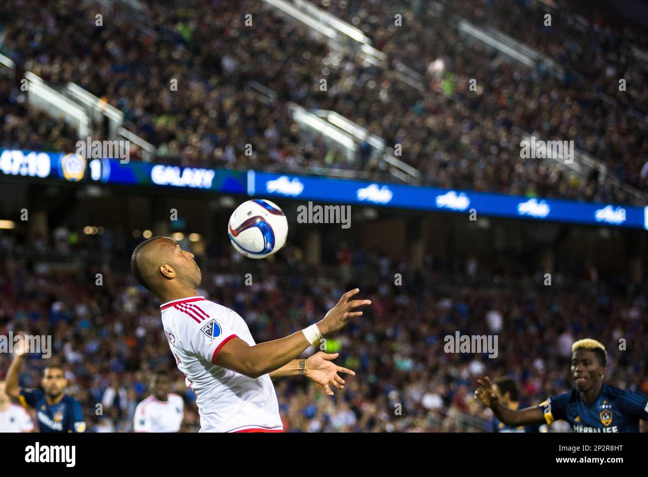 June 27, 2015: San Jose Earthquakes defender Victor Bernardez (5) heads ...