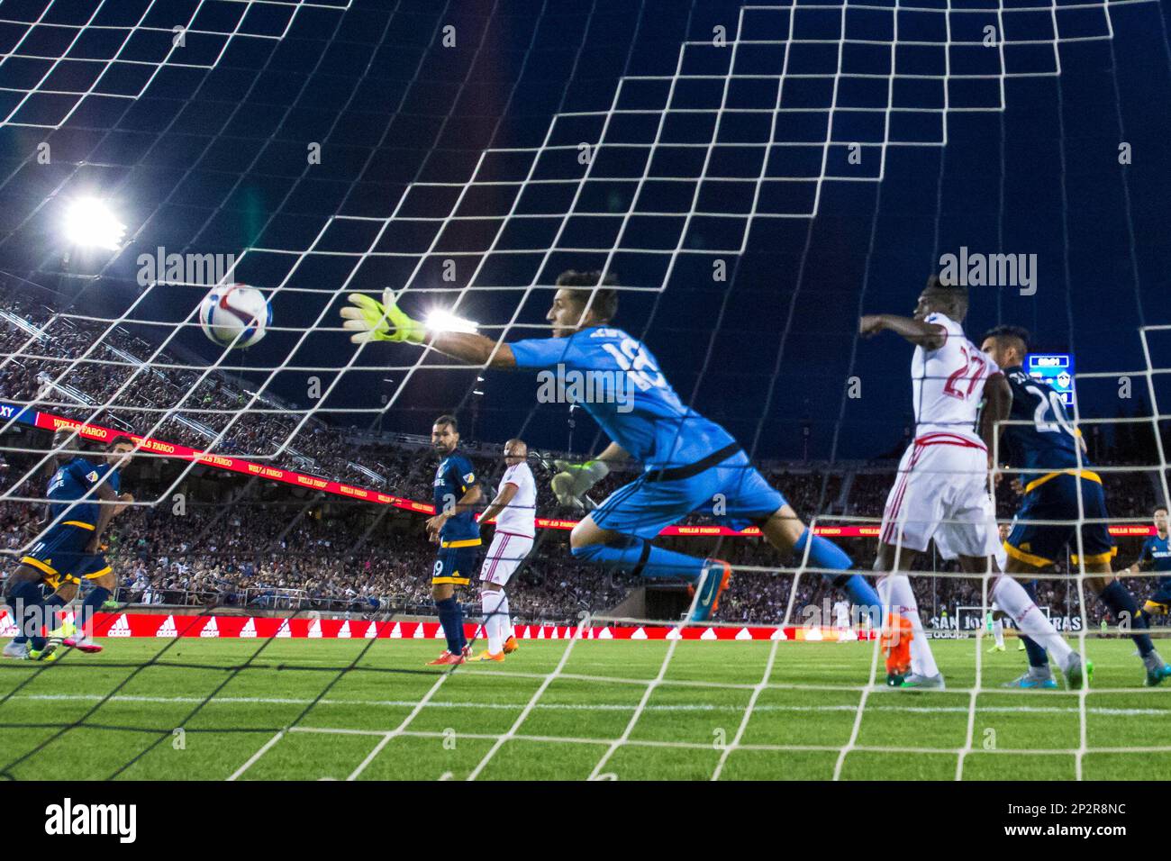 June 27, 2015: Los Angeles Galaxy goalkeeper Jaime Penedo (18) cannot ...