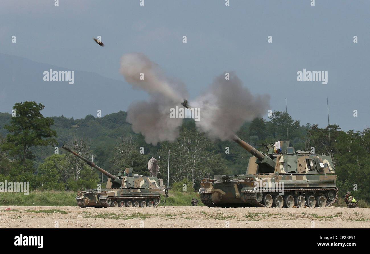 South Korean army's K-9 self-propelled howitzer fires during a military ...