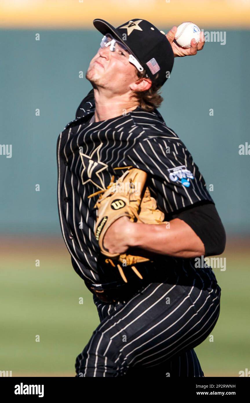 June 22, 2015: Vanderbilt starting pitcher Carson Fulmer #15 in 1st ...