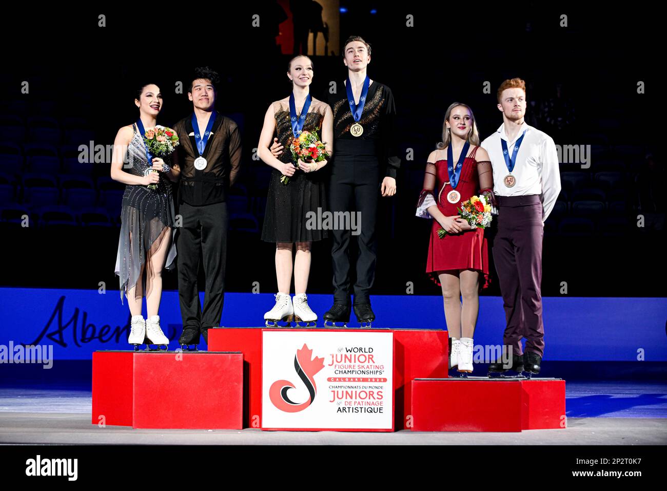 Ice Dance Medal Ceremony, L-R Hannah LIM & Ye QUAN (KOR) second place ...
