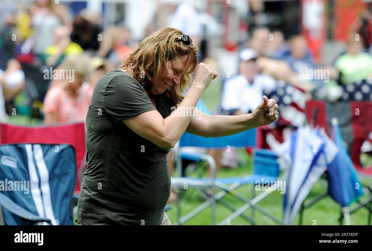 Shannon Allison, Evansville, Ind., dances as Mr. Sipp, The Mississippi ...