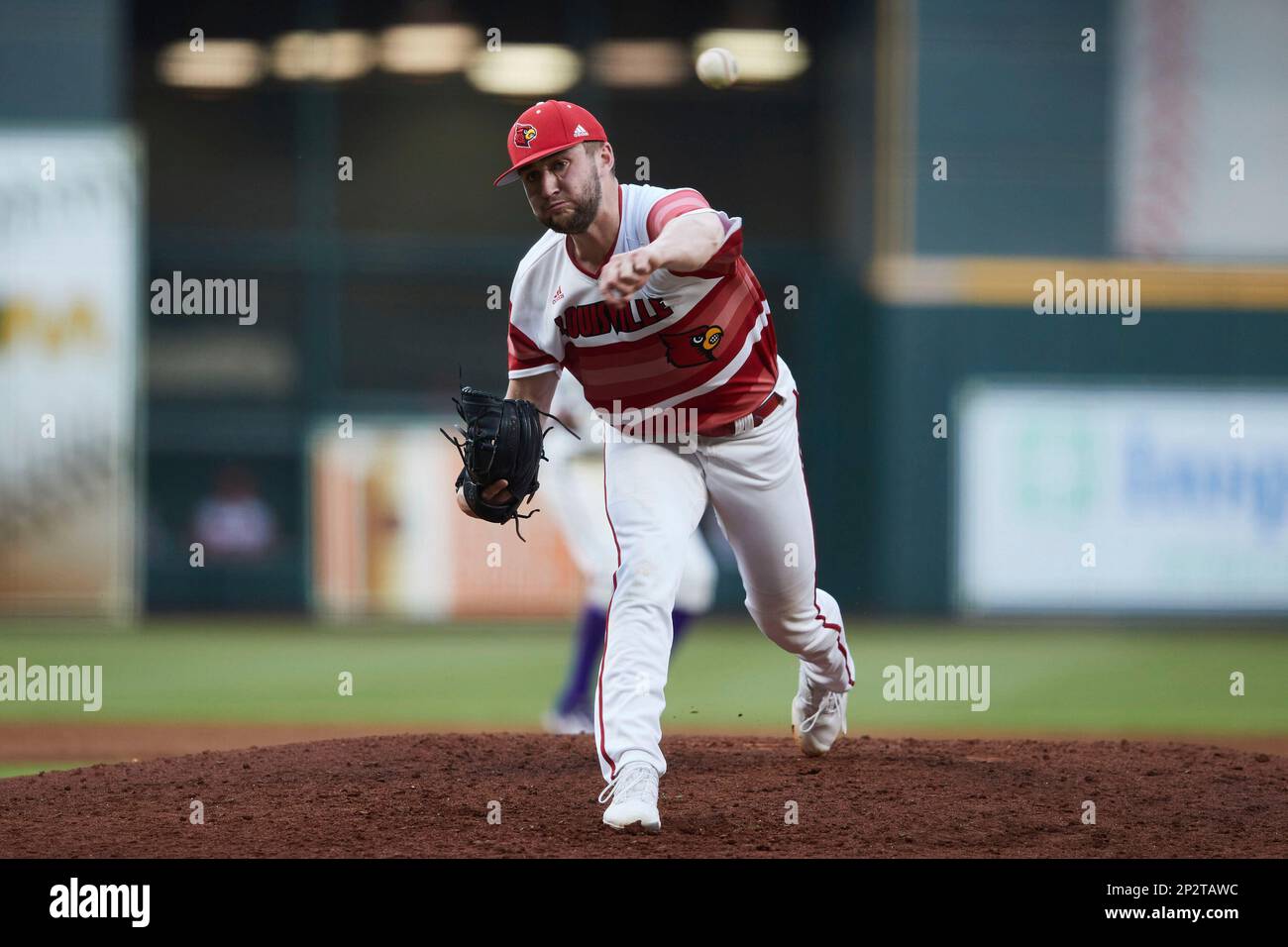 Louisville Cardinals relief pitcher Tate Kuehner (40) in action against ...