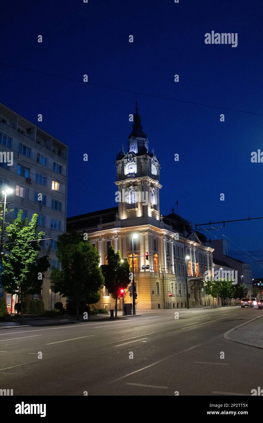 At night in Cluj-Napoca, Romania Stock Photo - Alamy