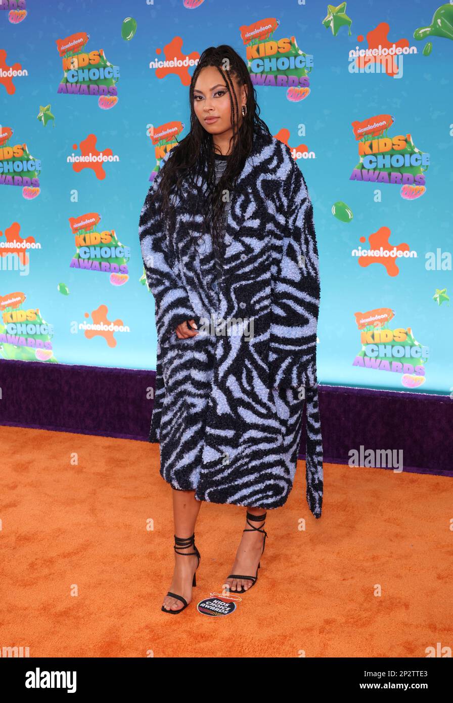 Rainbow Wedell arrives at the Nickelodeon Kids' Choice Awards on ...