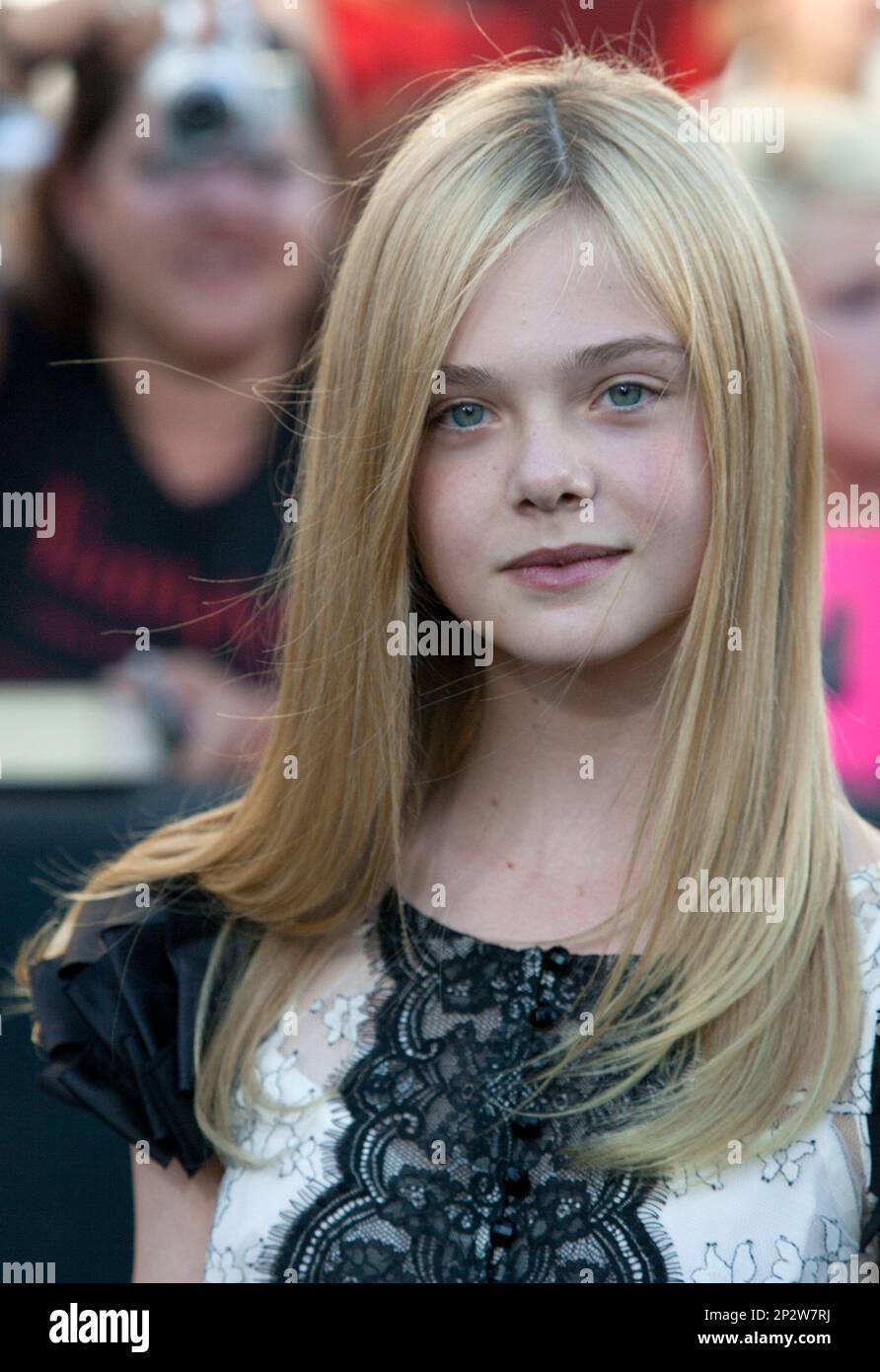 Elle Fanning arrives for the Los Angeles Premiere of 'The Twilight Sage ...