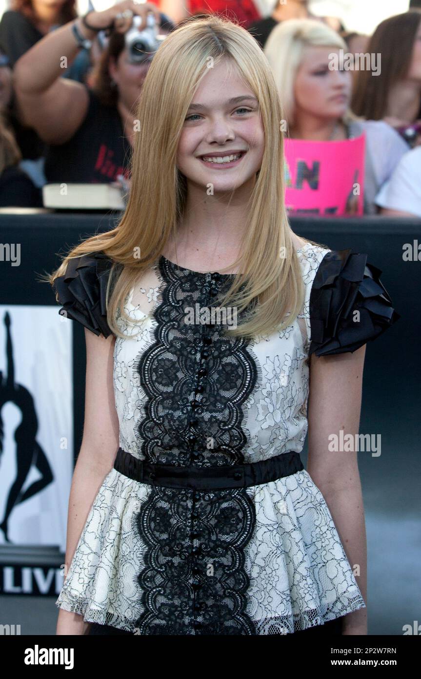 Elle Fanning arrives for the Los Angeles Premiere of 'The Twilight Sage: Eclipse' at Regal 14 at ...