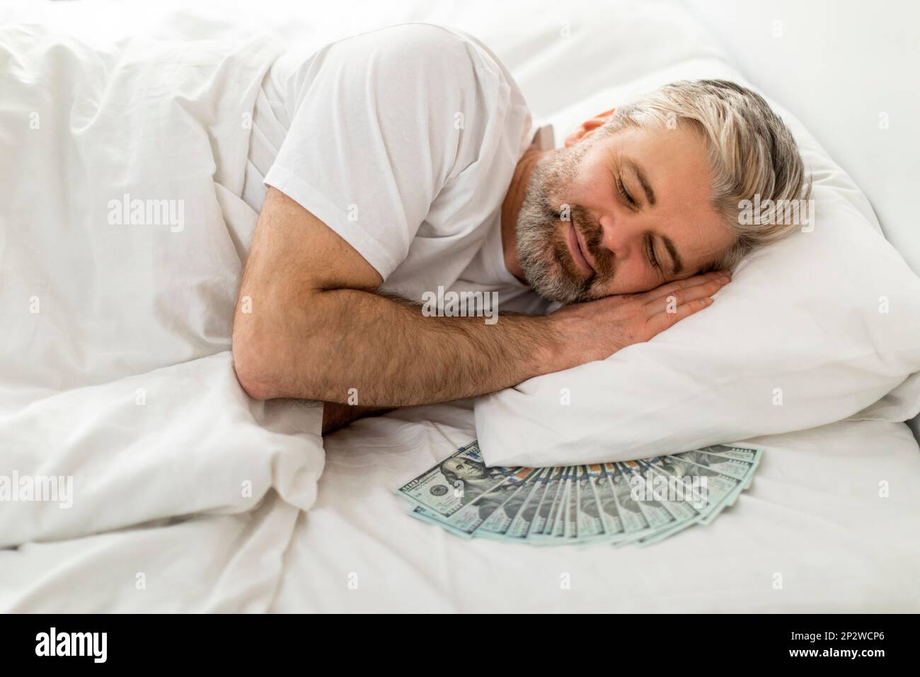 Money under pillow hi-res stock photography and images - Alamy