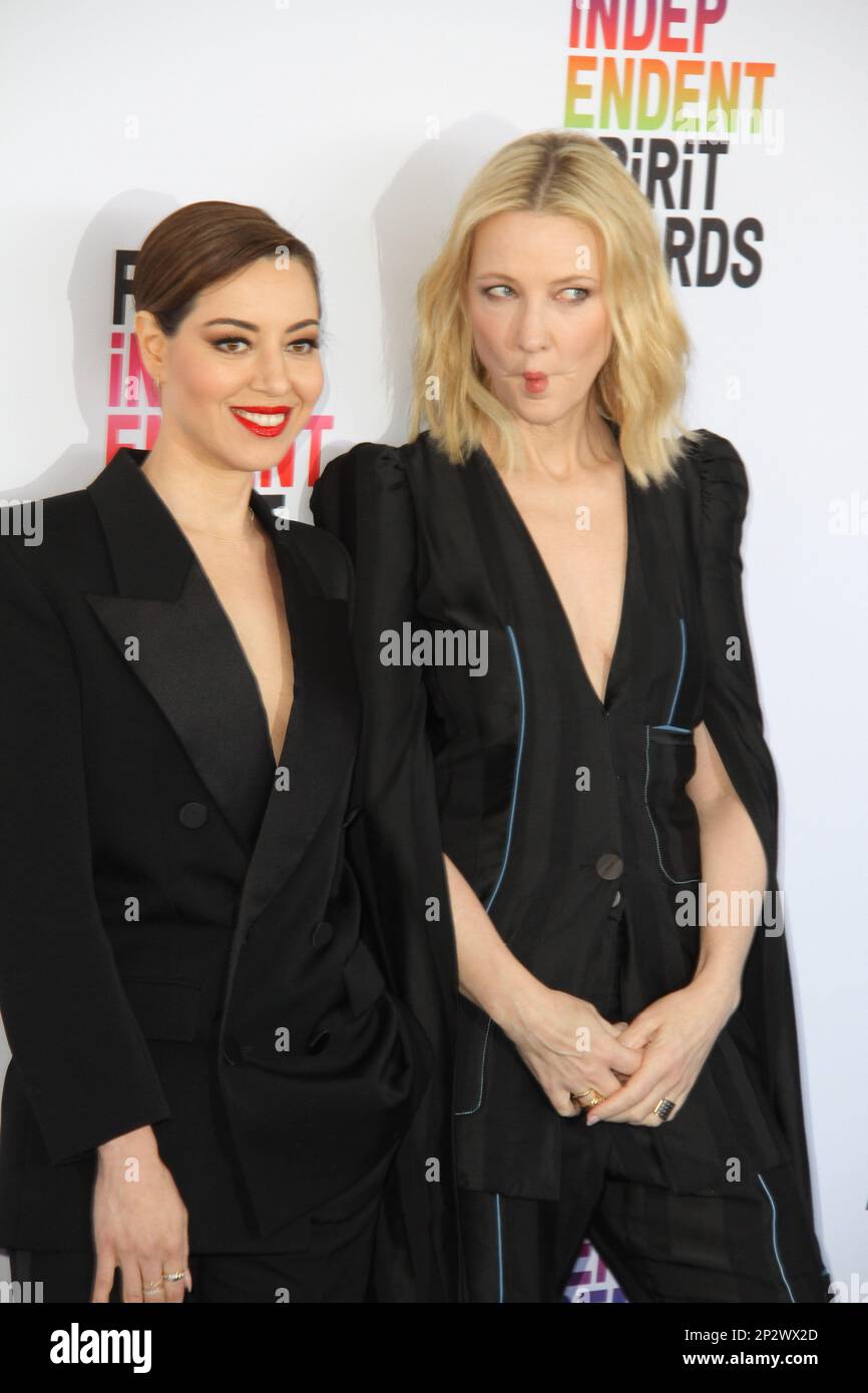 Aubrey plaza and cate blanchett hi-res stock photography and images - Alamy