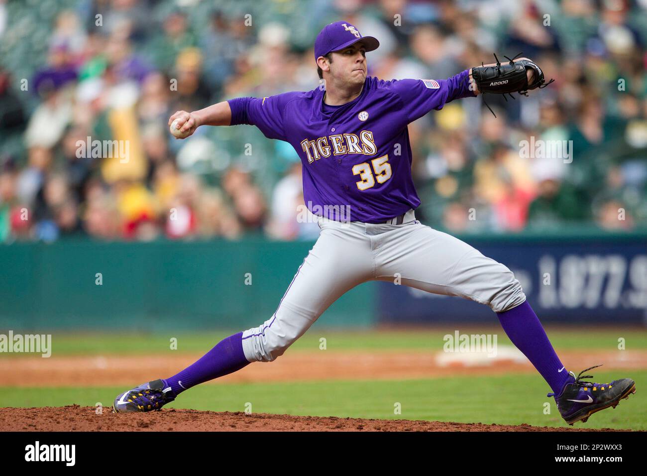LSU Tigers pitcher Alex Lange (35) delivers a pitch to the plate during ...