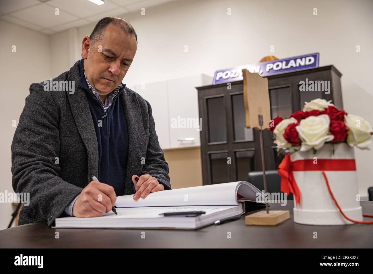 Under secretary of the army gabriel camarillo hi-res stock photography ...
