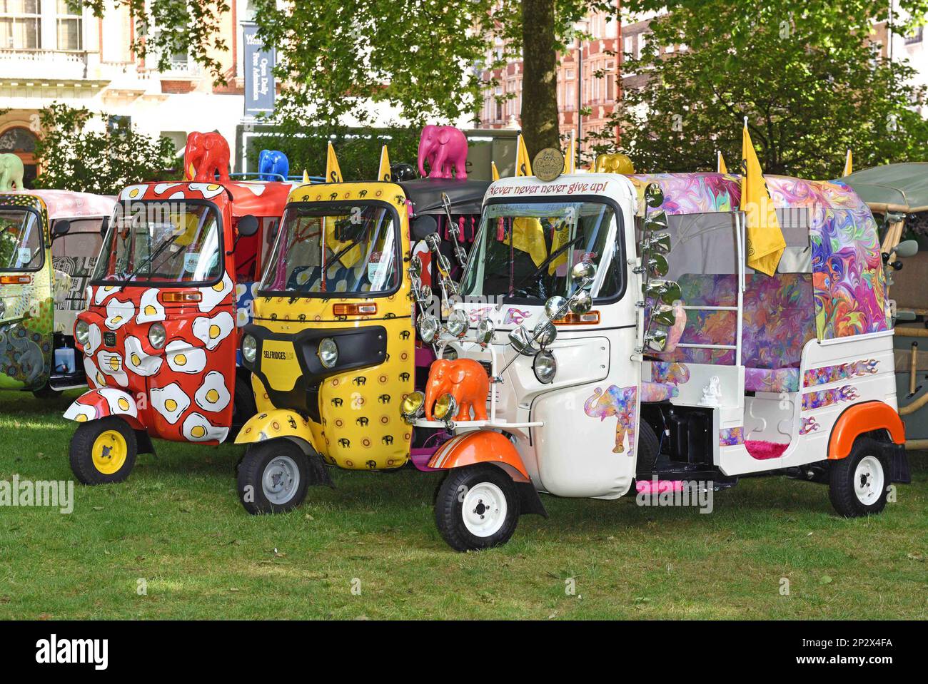 Photo by: KGC-143/STAR MAX/IPx6/1/15Atmosphere at the launch of ...
