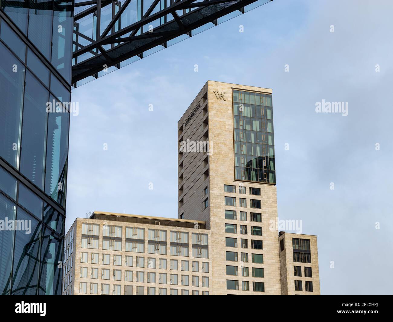 Waldorf Astoria hotel exterior. Architecture of the luxury hotel ...